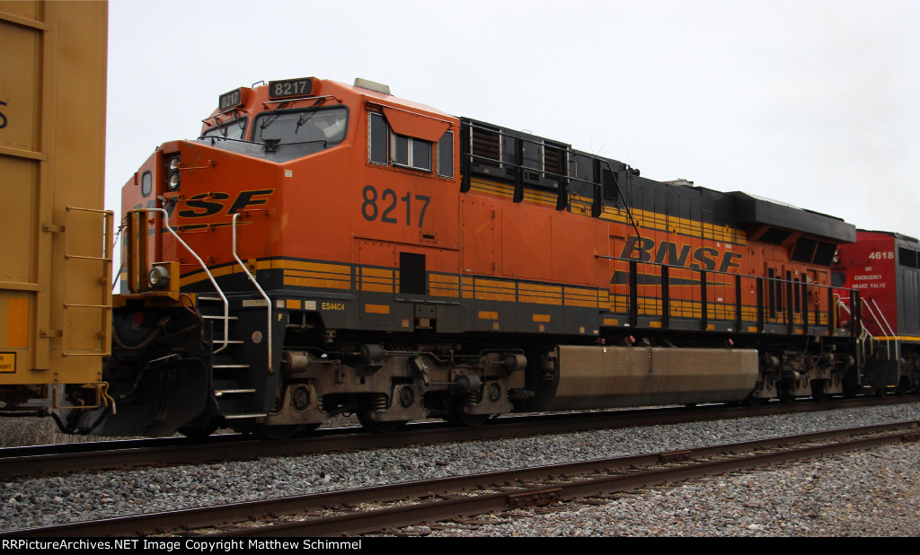 BNSF 8217